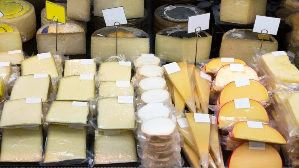What To Look for When Choosing A Bulk Cheese Supplier - Cheesemakers